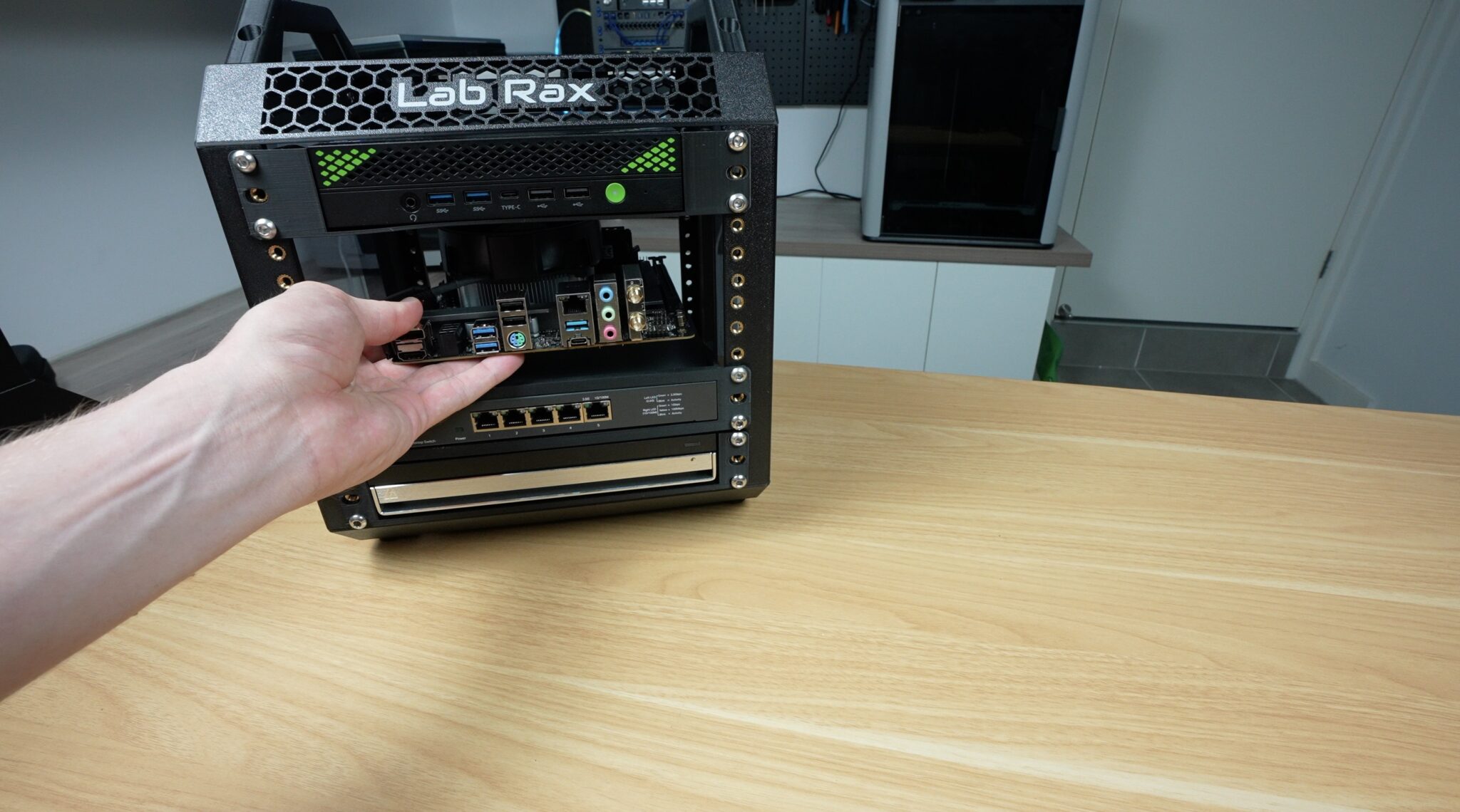 I Designed A Mini ITX PC Shelf For My Lab Rax 10" Homelab - The DIY Life
