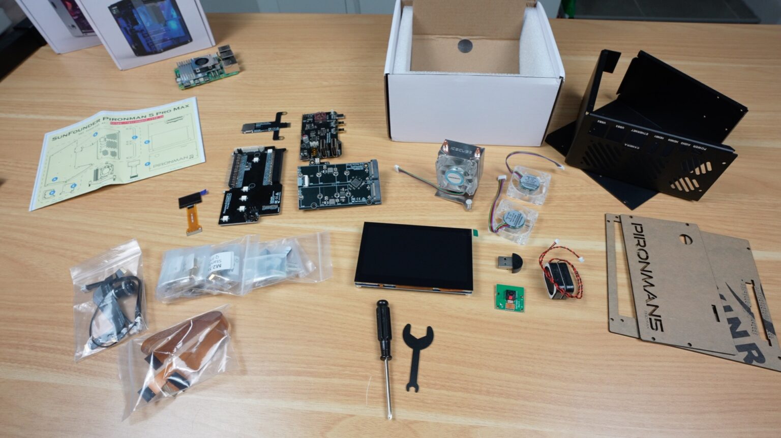 Pironman 5 Pro Max, A Raspberry Pi 5 Case with Touchscreen, Camera and ...